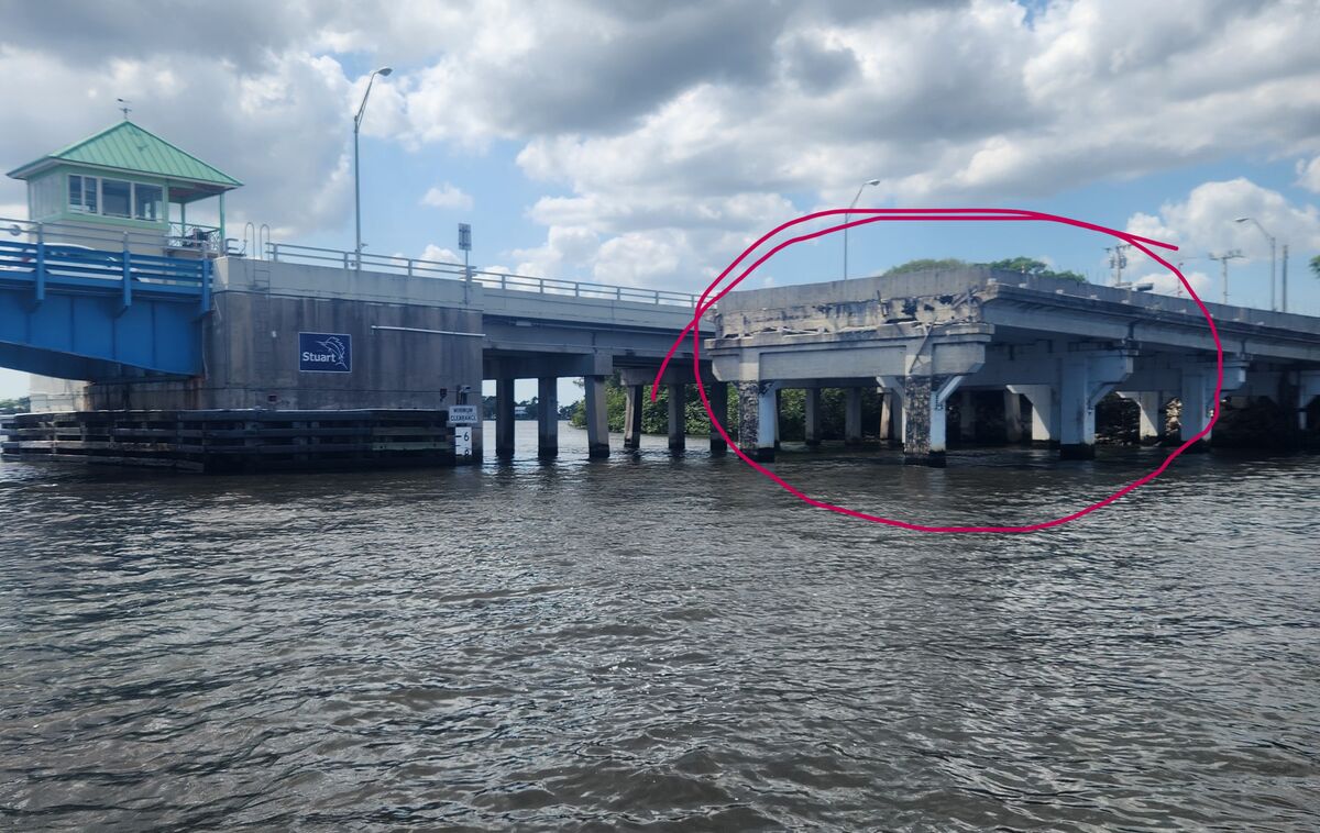 Structure near the drawbridge on NW Dixie HWY: I hadn't previously ...